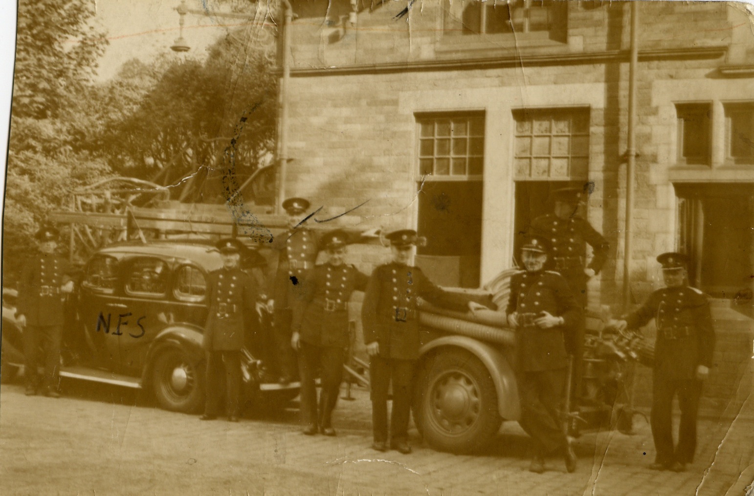 Jack Entwistle And N.F.S Crew 1940's | | Blackburn Fire History